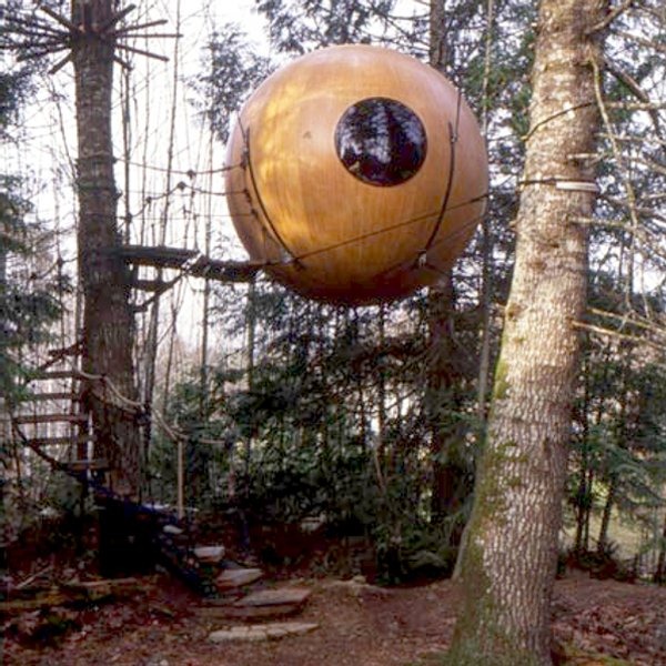 Peter Nelson’s Treehouses | Amusing Planet